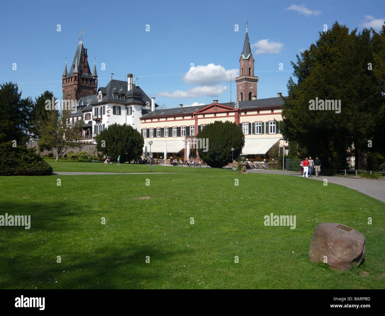 Weinheimer Schloss und Schlosspark Stockfotografie - Alamy
