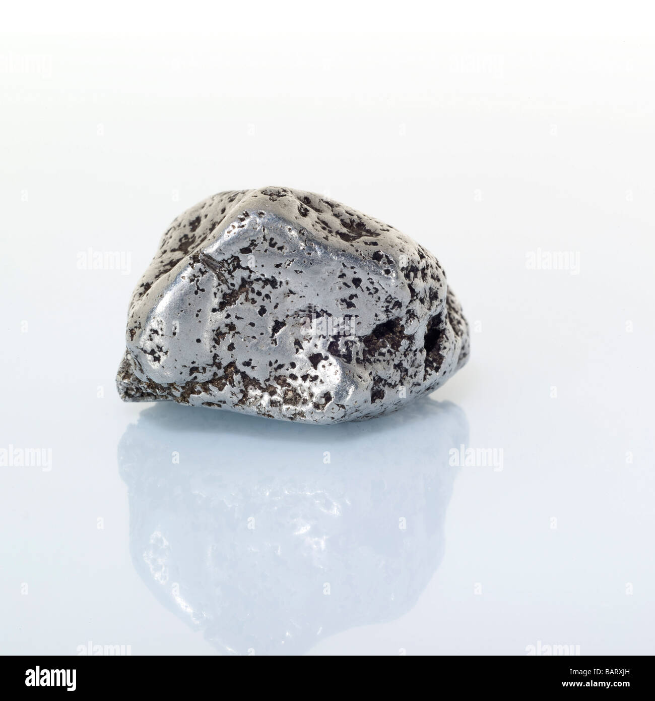 Platinum nugget -Fotos und -Bildmaterial in hoher Auflösung – Alamy