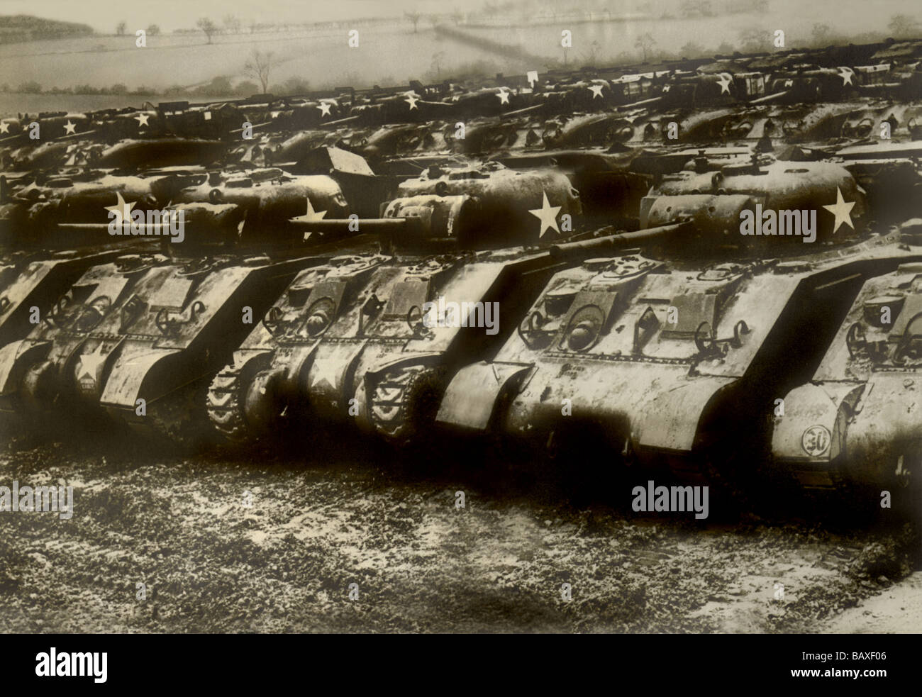 Sherman tanks -Fotos und -Bildmaterial in hoher Auflösung – Alamy