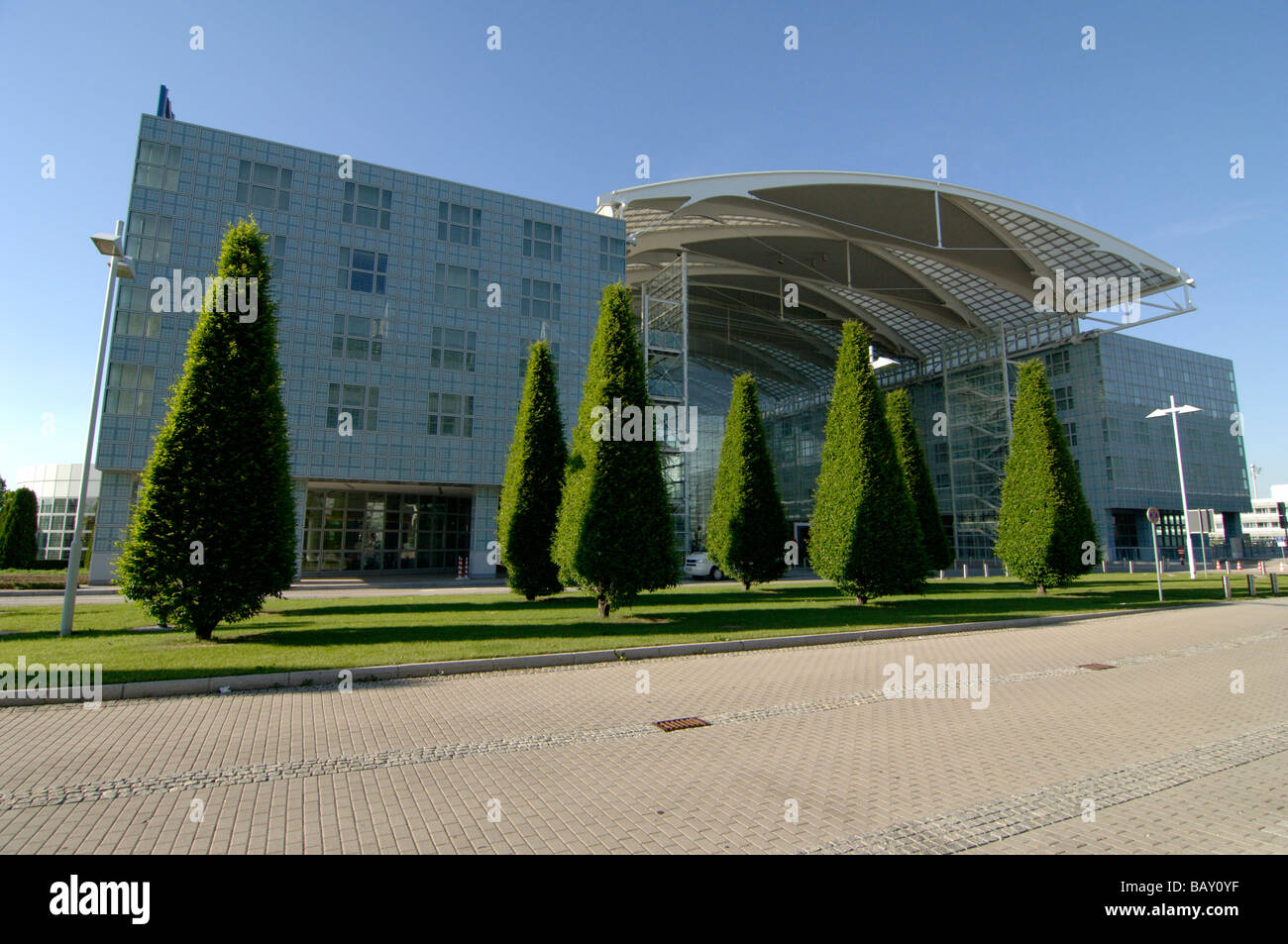 Airport franz joseph strauss -Fotos und -Bildmaterial in hoher ...