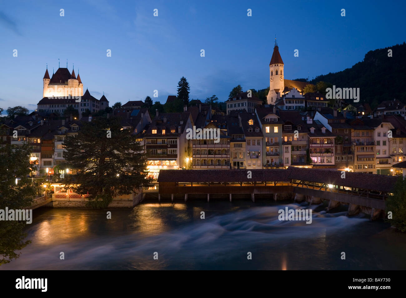 Altstadt in thun schloss thun -Fotos und -Bildmaterial in hoher ...