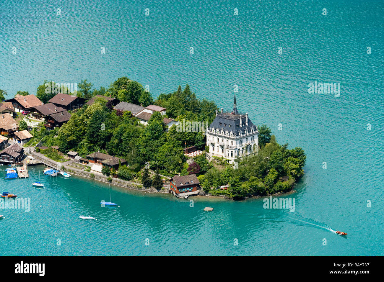 Blick auf Iseltwald, Brienzersee, Berner Oberland (Hochland), Kanton ...