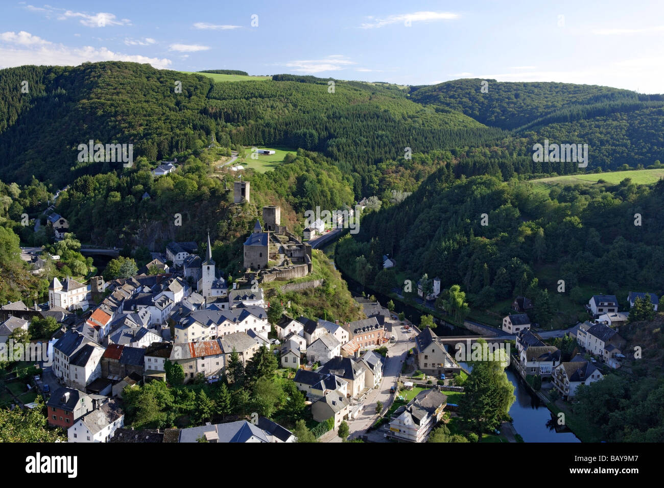 Das Dorf von Esch-Sur-Sure, Wiltz, Luxemburg Stockfotografie - Alamy