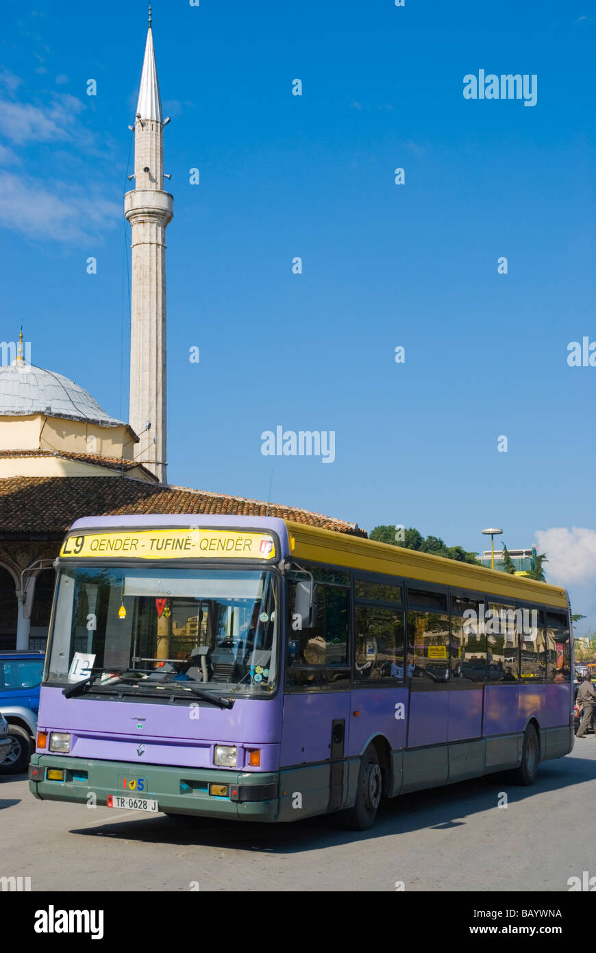 Albanian bus -Fotos und -Bildmaterial in hoher Auflösung – Alamy