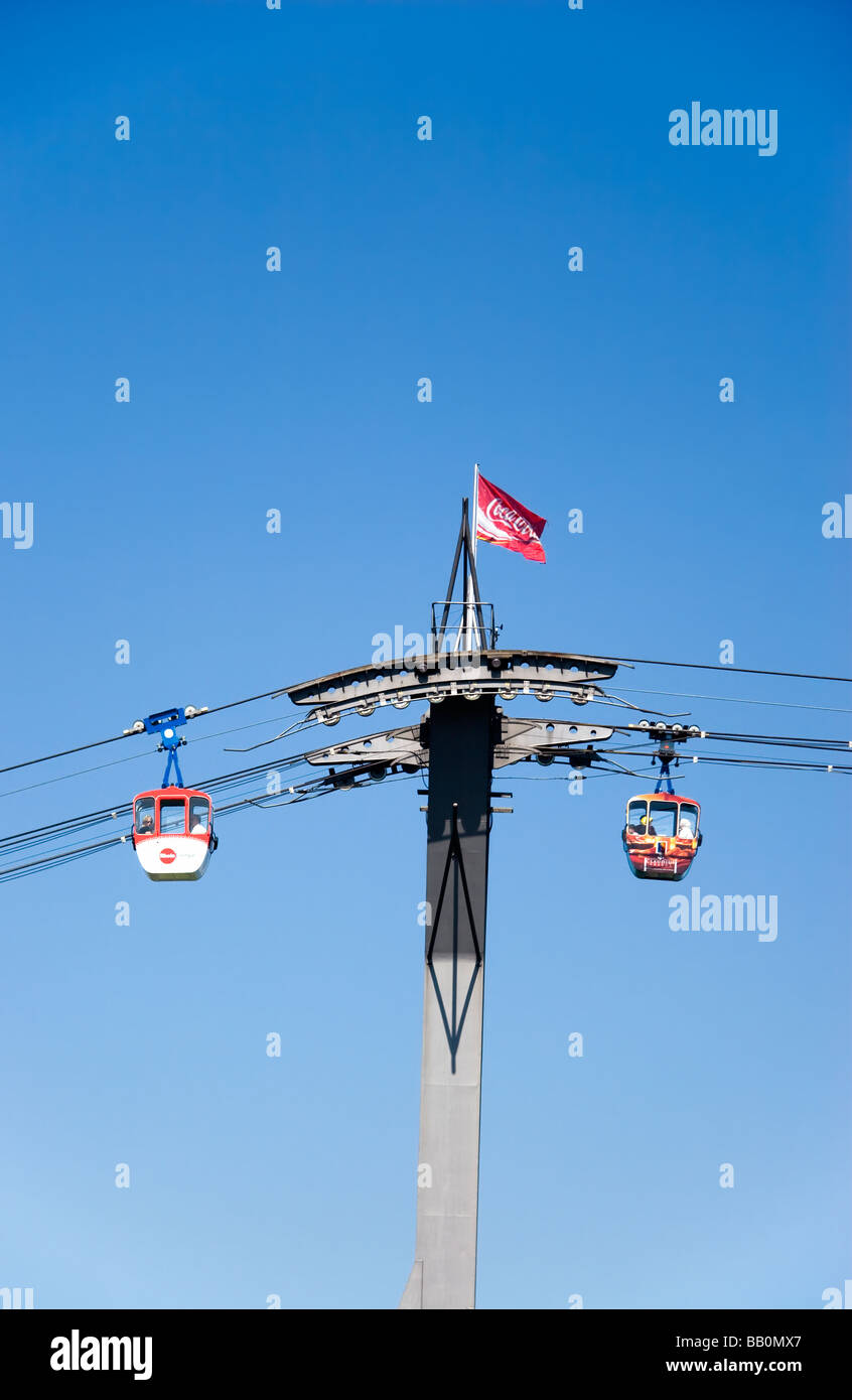 Seilbahn von Zoobrucke (Zoobrücke), Köln, Deutschland Stockfotografie ...