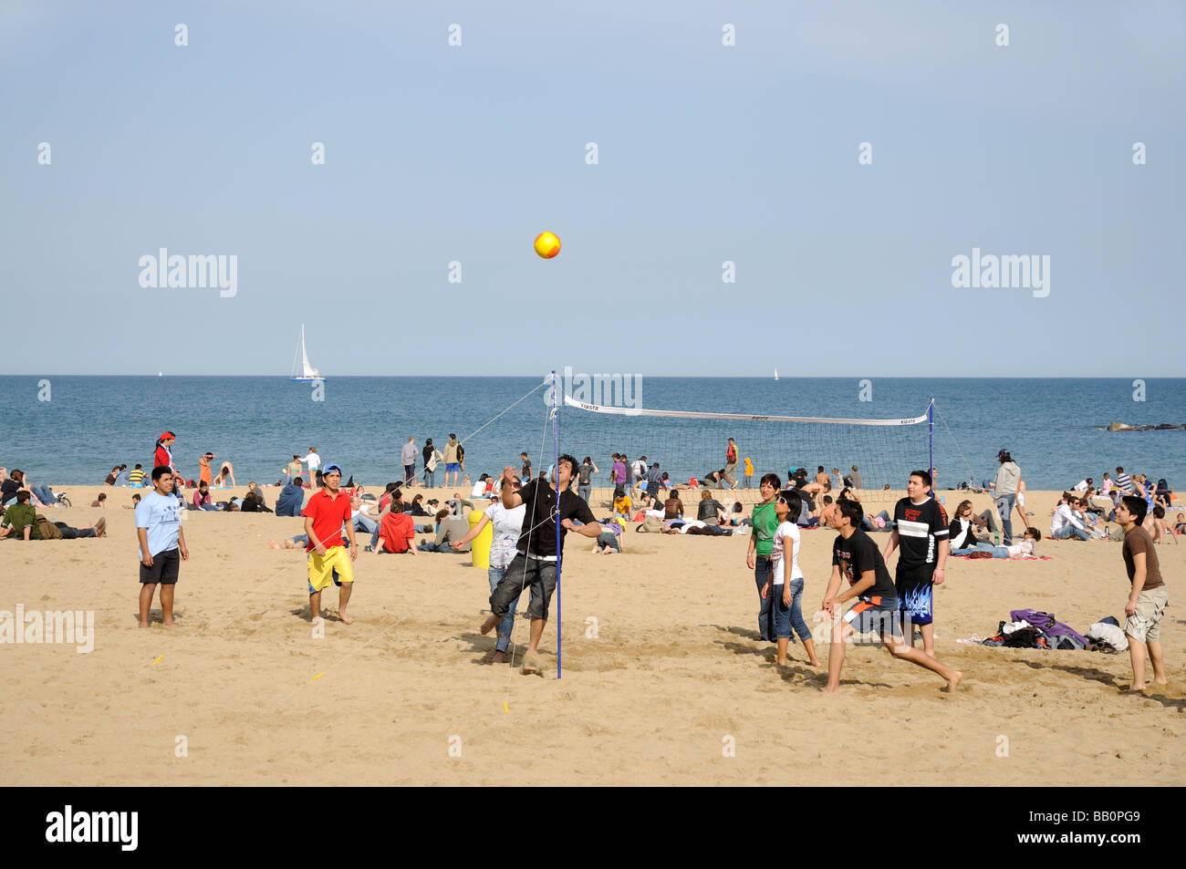 Basketball am strand -Fotos und -Bildmaterial in hoher Auflösung – Alamy