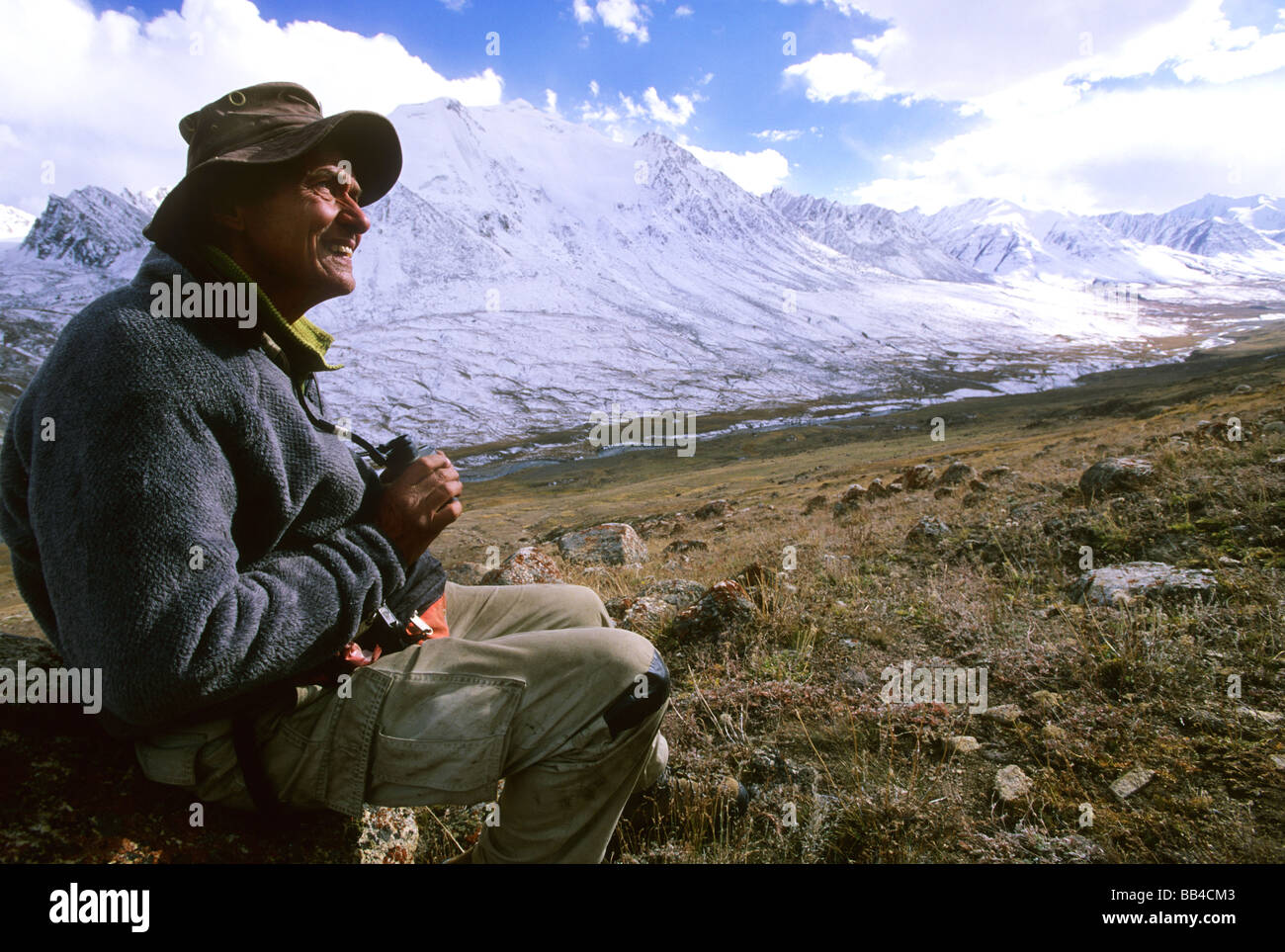 Biologe George Schaller auf der Suche nach Marco Polo Schafe, kleine ...