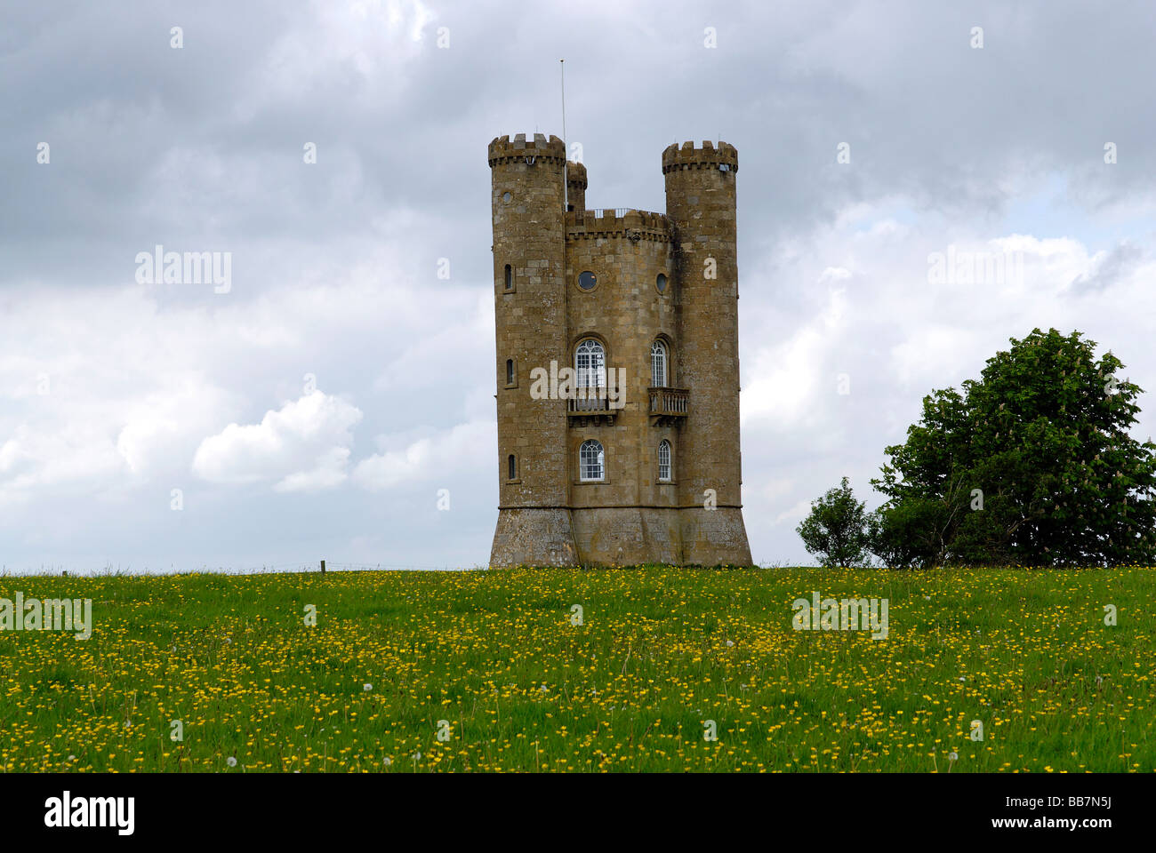 Broadway tower castle cotswolds -Fotos und -Bildmaterial in hoher ...