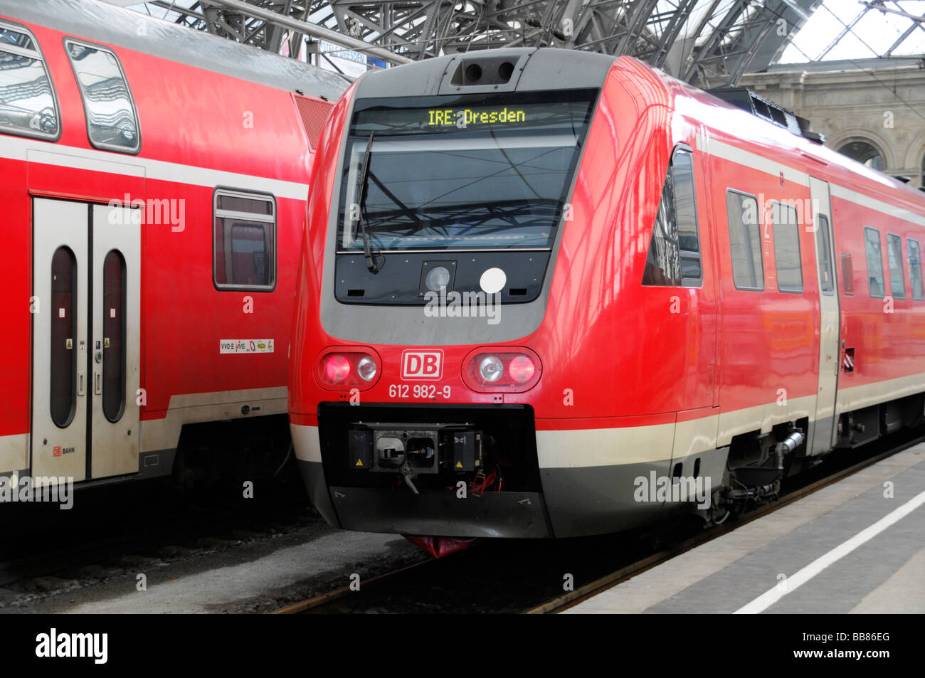 IRE-Zug von Nürnberg nach Dresden, Hauptbahnhof, Dresden, Sachsen ...