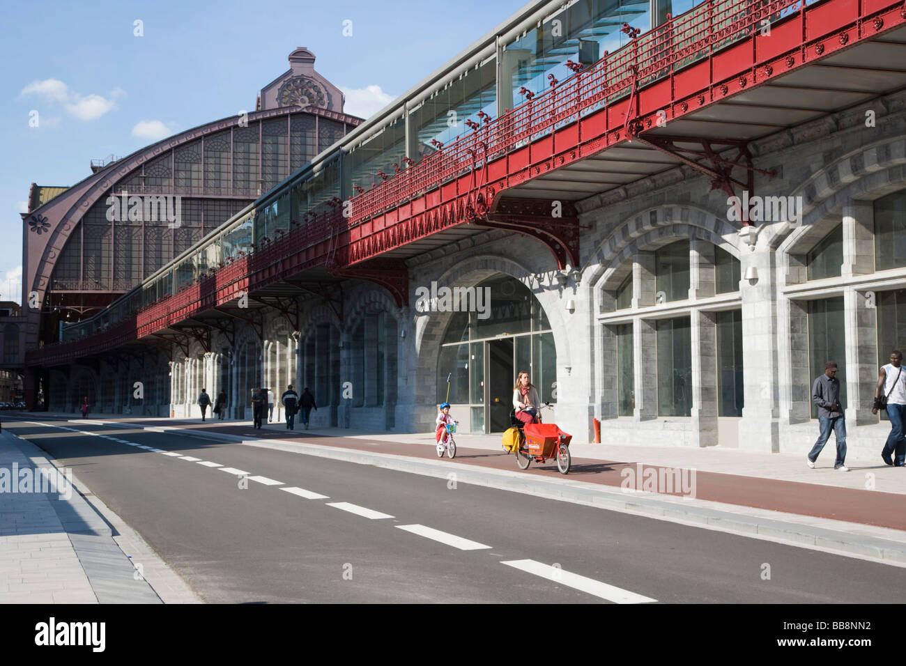 Bahnhof antwerpen centraal -Fotos und -Bildmaterial in hoher Auflösung ...