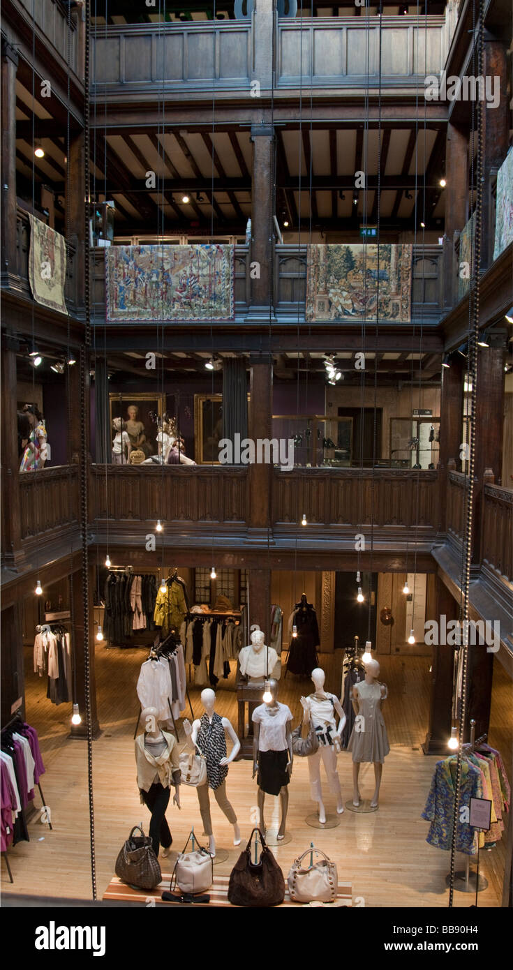 Liberty shop libertys london -Fotos und -Bildmaterial in hoher ...