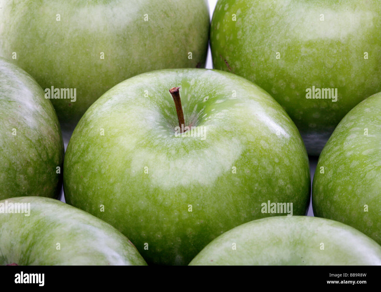 Apfel Ganz Stockfotos und -bilder Kaufen - Alamy