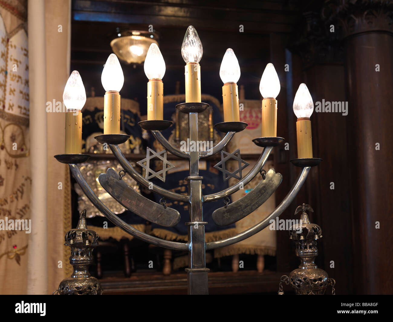 Menorah synagogue -Fotos und -Bildmaterial in hoher Auflösung – Alamy
