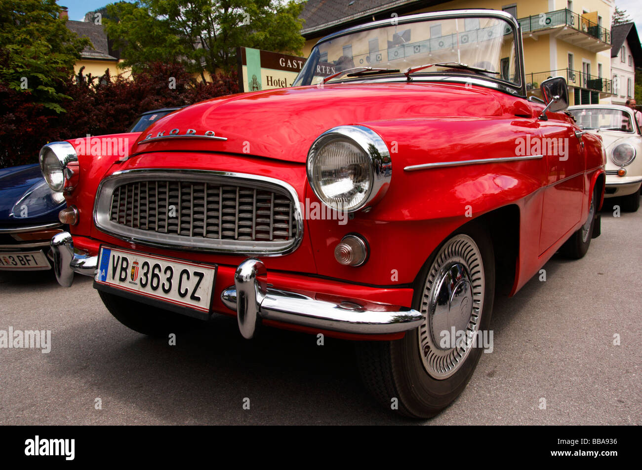 Alte rote Skoda Cabriolet Oldtimer Stockfotografie - Alamy