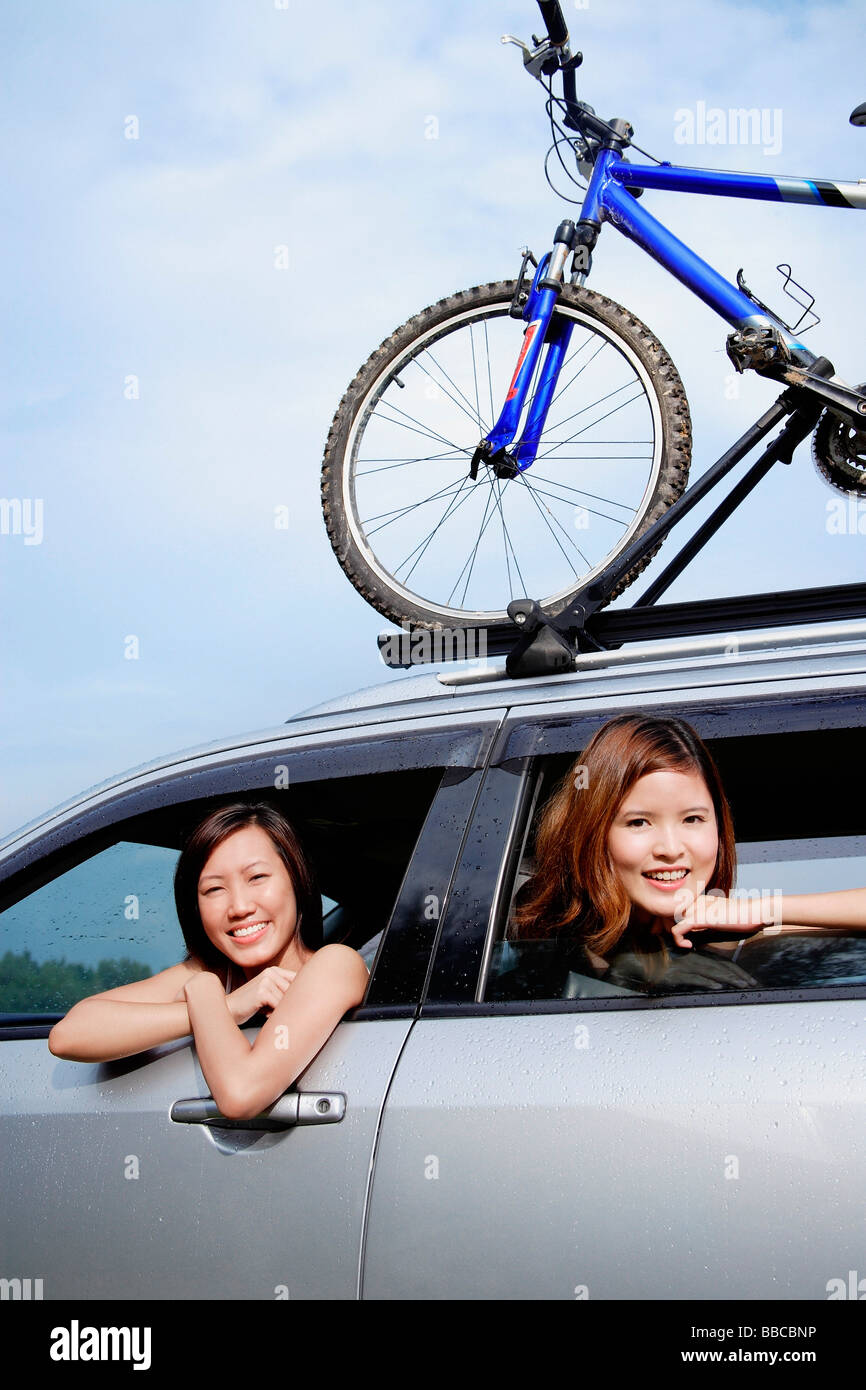 Kreuz durchgestrichen auto -Fotos und -Bildmaterial in hoher Auflösung ...