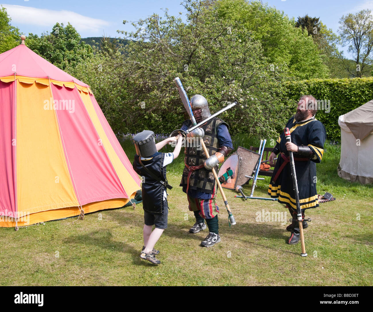 Mittelalterliche messe in schottland -Fotos und -Bildmaterial in hoher ...