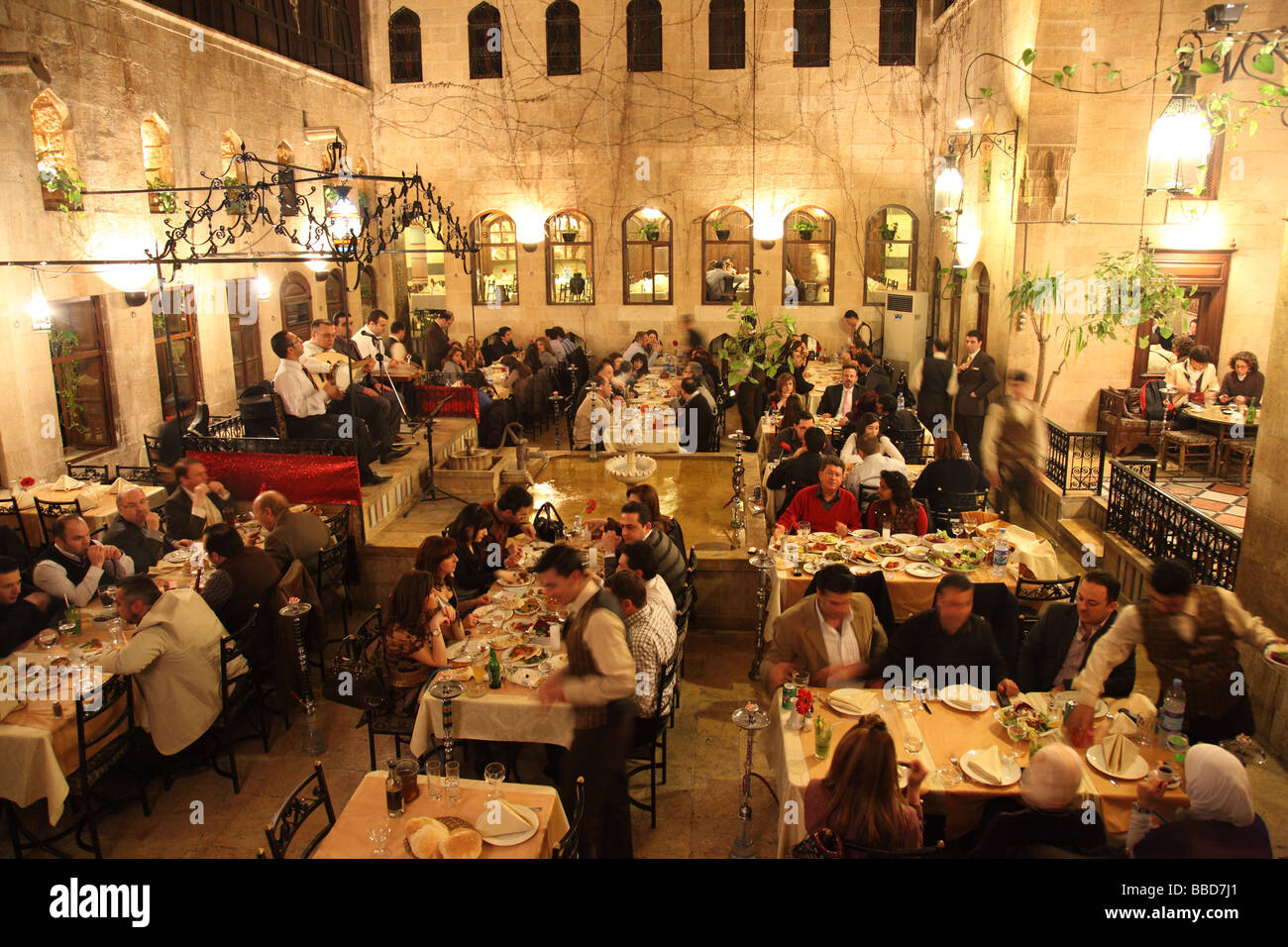 Restaurant syria -Fotos und -Bildmaterial in hoher Auflösung – Alamy