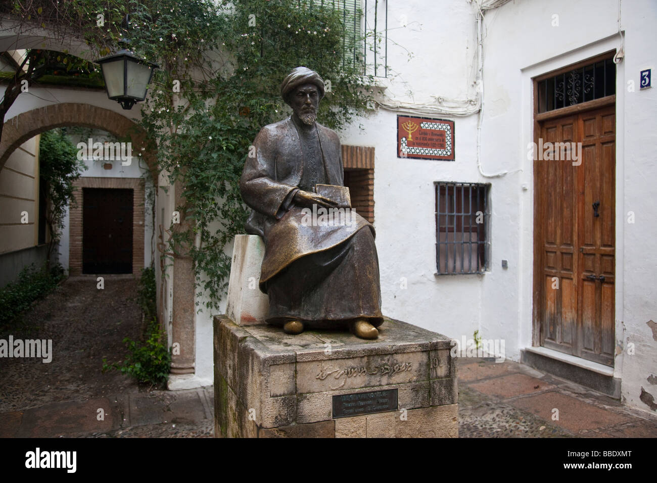 Statue maimonides rambam -Fotos und -Bildmaterial in hoher Auflösung ...