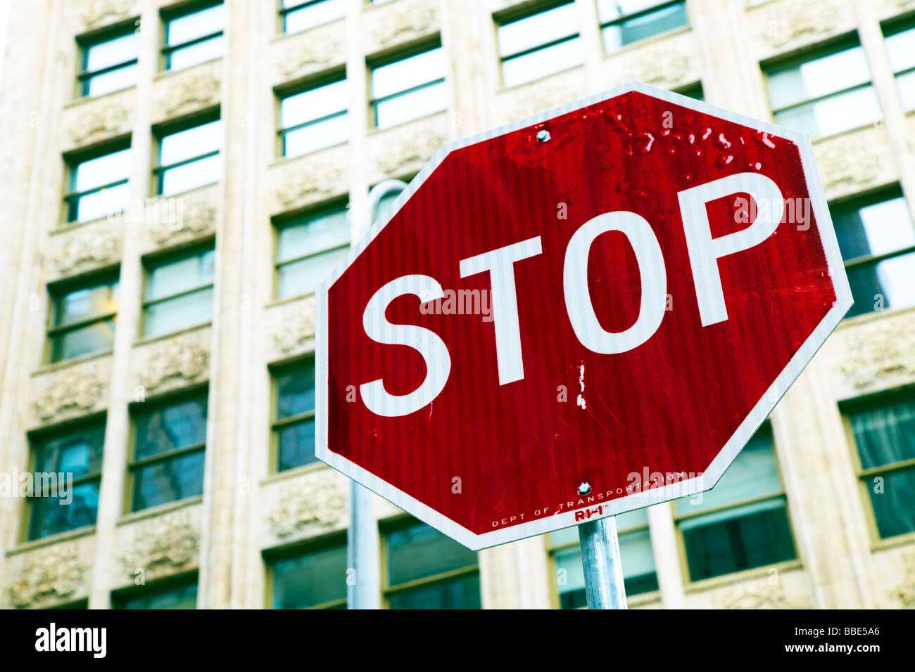 rote Stoppschild, Stop-Schild Stockfotografie - Alamy