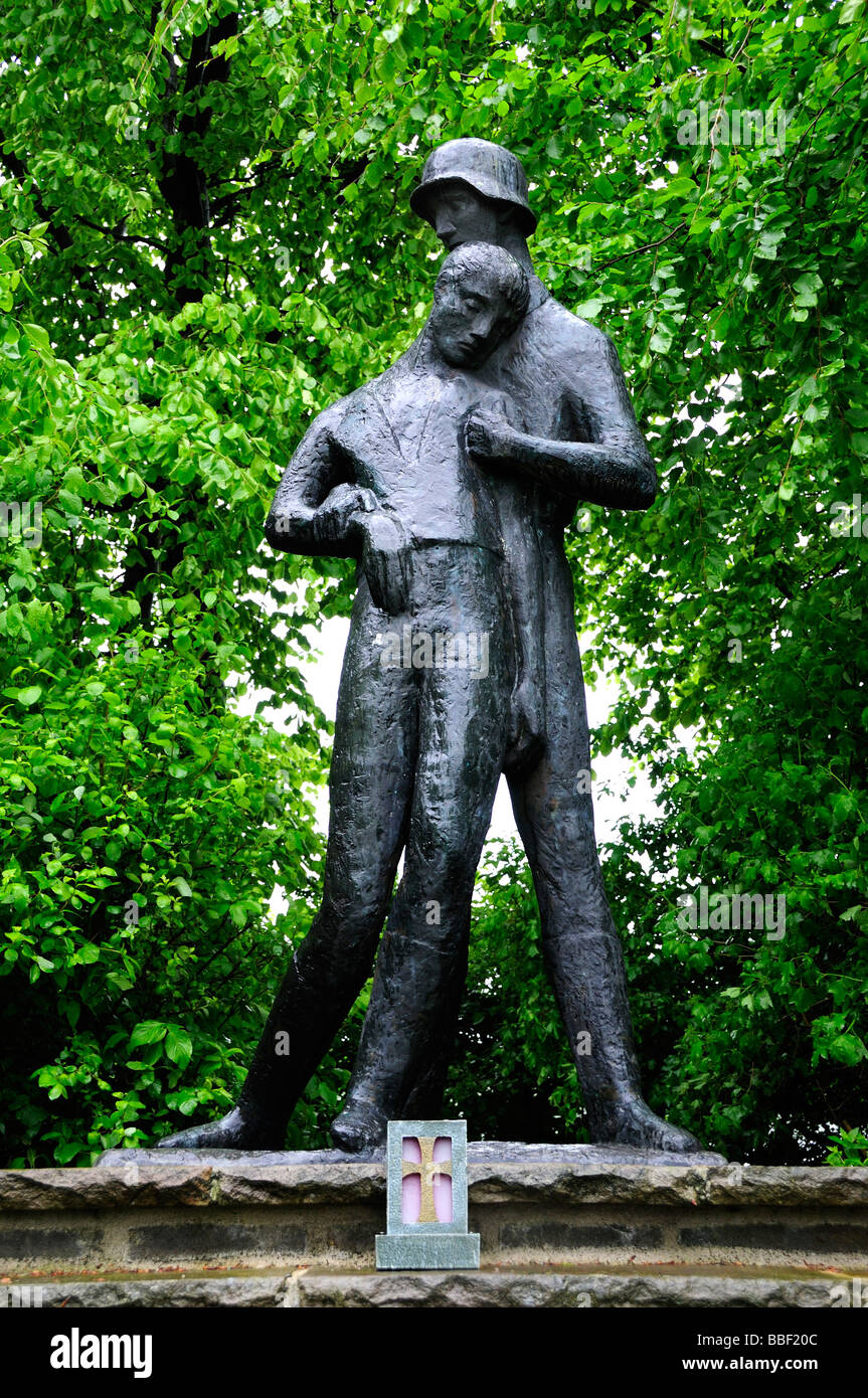 Deutscher Windhund Kriegsdenkmal errichtet von Veteranen der 116 ...