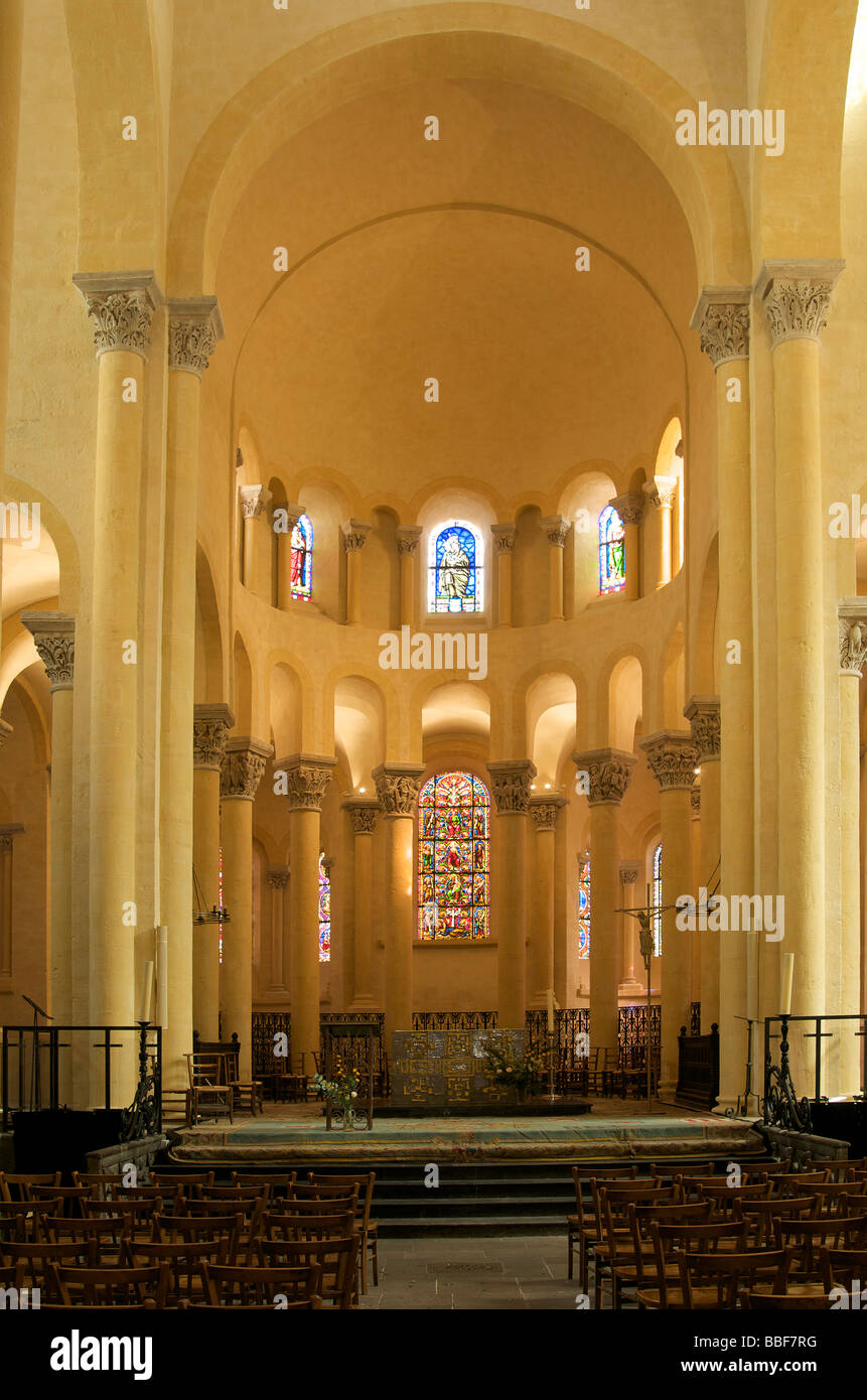 Kirche romanik innen -Fotos und -Bildmaterial in hoher Auflösung – Alamy