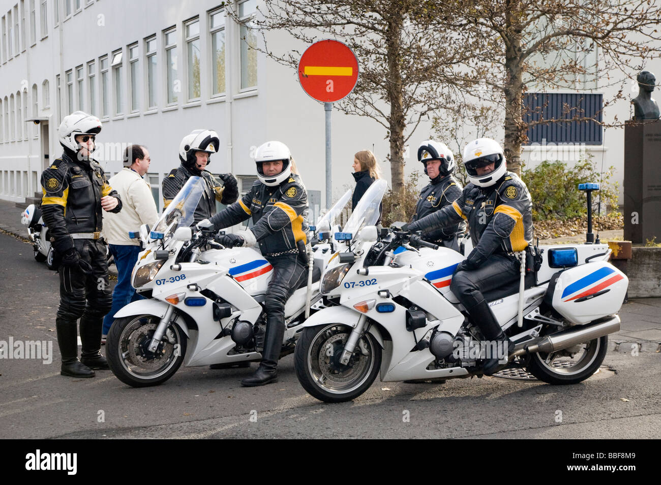 Police Officers Reykjavik Iceland Stockfotos und -bilder Kaufen - Alamy