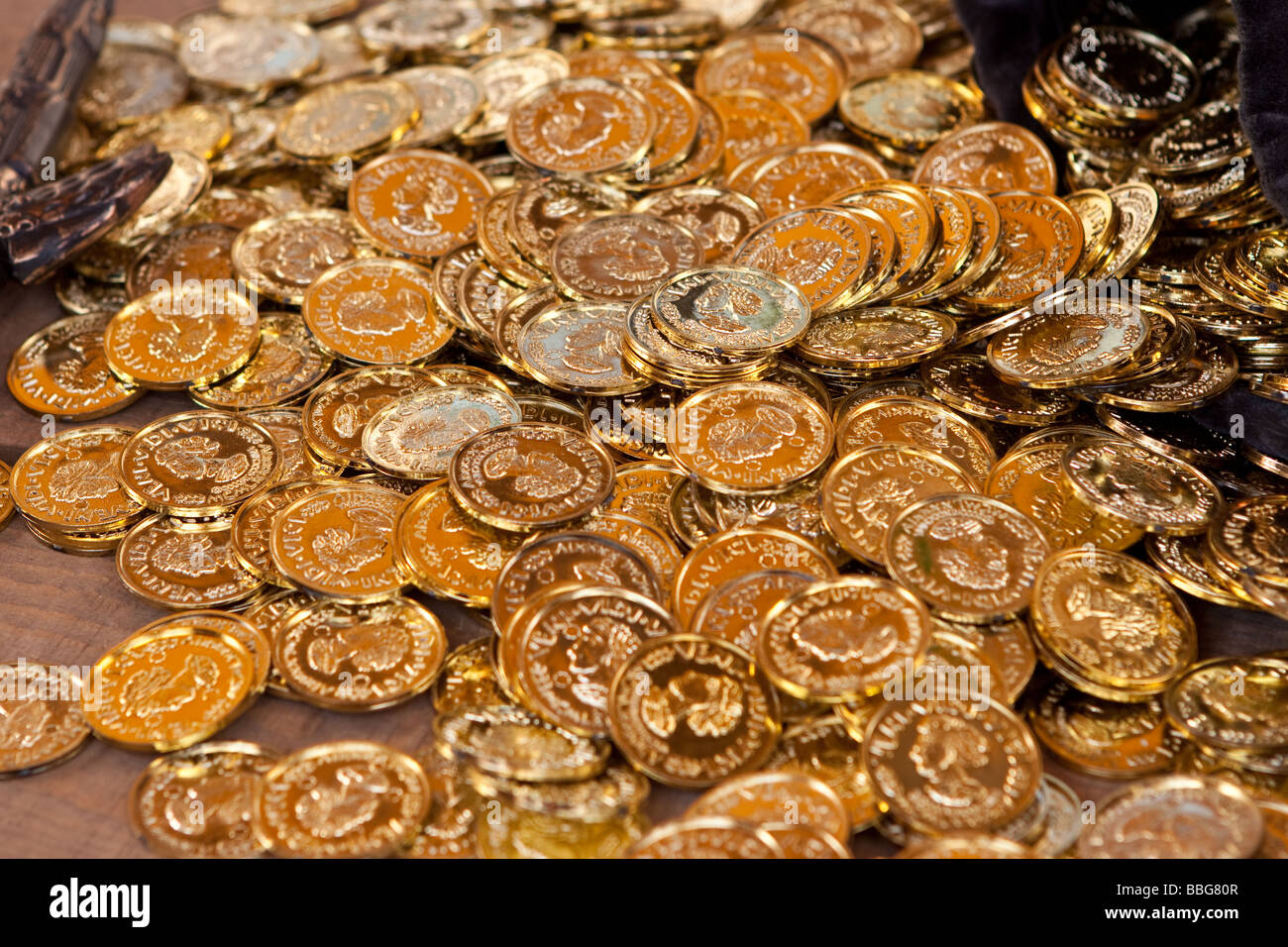 Der Pirat Gold Dublonen Stockfotografie - Alamy