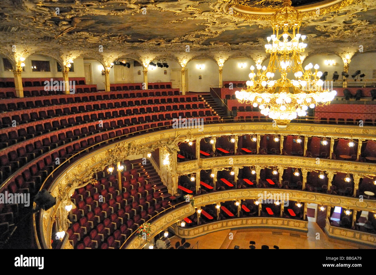 Inneren Staatsoper Prag Stockfotografie - Alamy