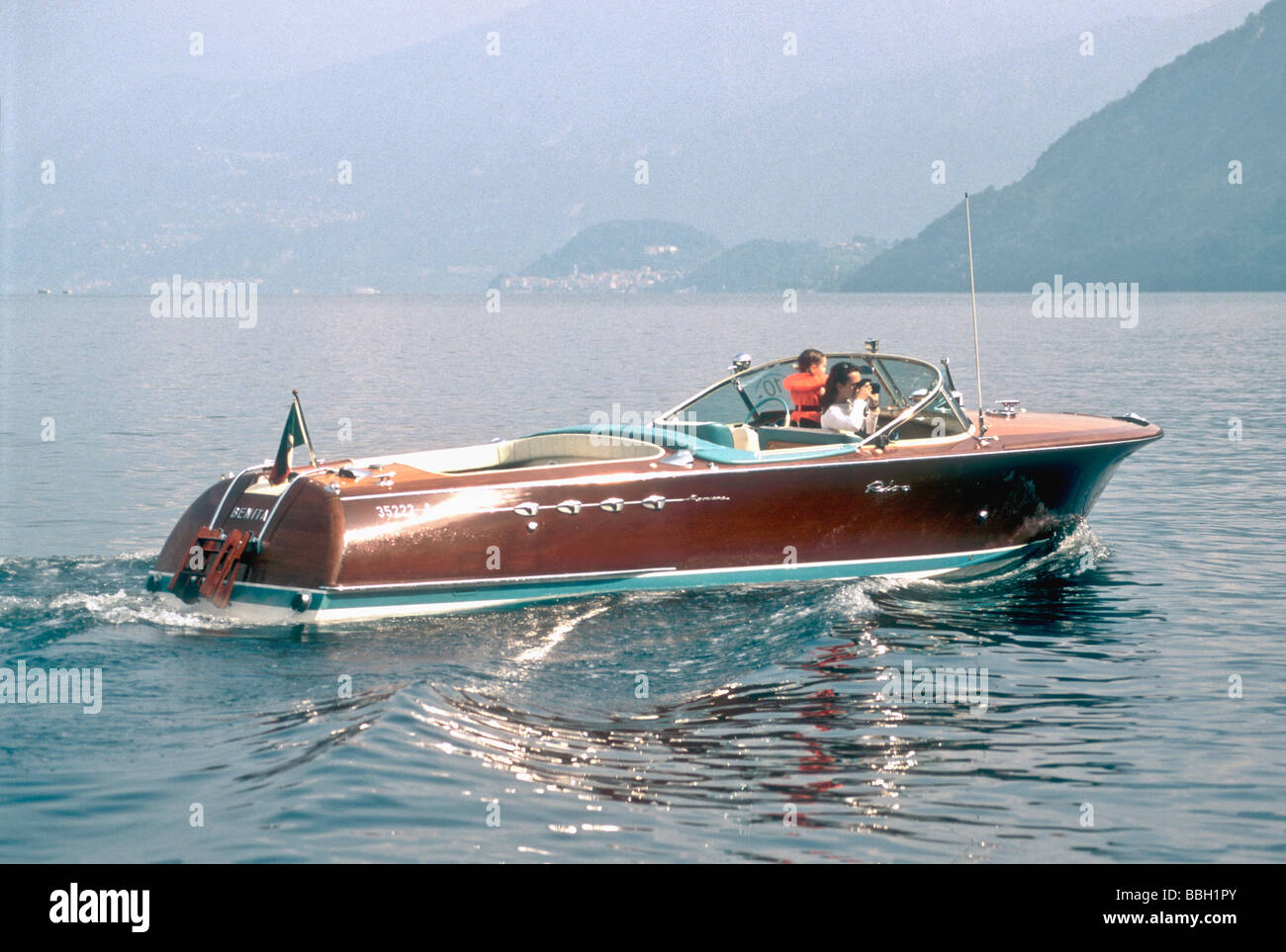 Riva Aquarama Runabout Motorboot am See Como Lombardei Italien ...