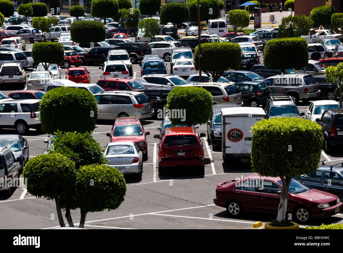 Parkplatz parkuhr -Fotos und -Bildmaterial in hoher Auflösung - Seite 2 ...