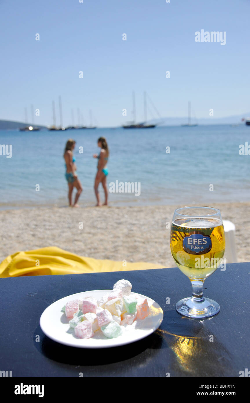 Efes pilsen türkisches bier -Fotos und -Bildmaterial in hoher Auflösung ...