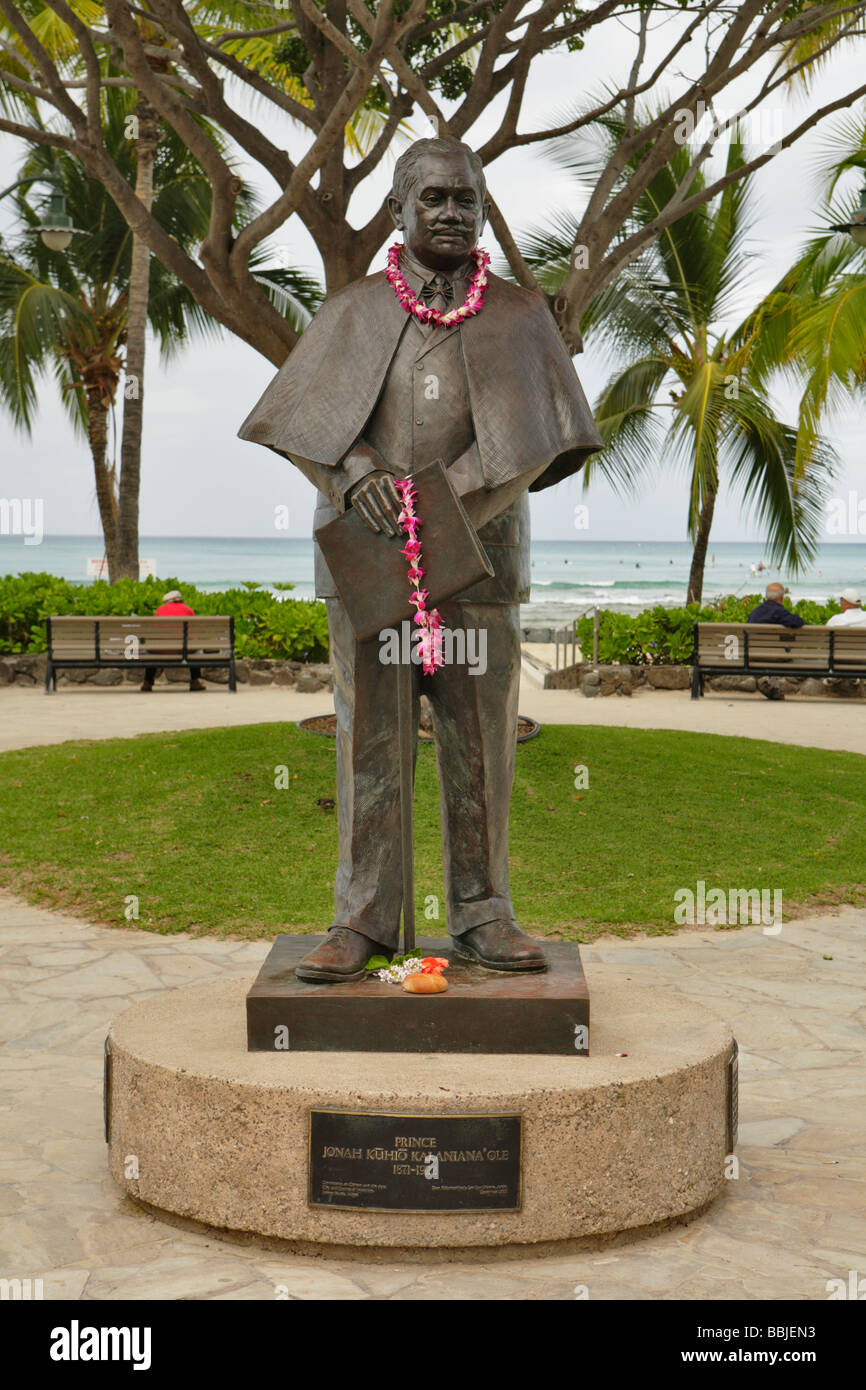 Statue von Prinz Jona Kuhio Kalaniana Ole am Waikiki Beach Waterfront ...