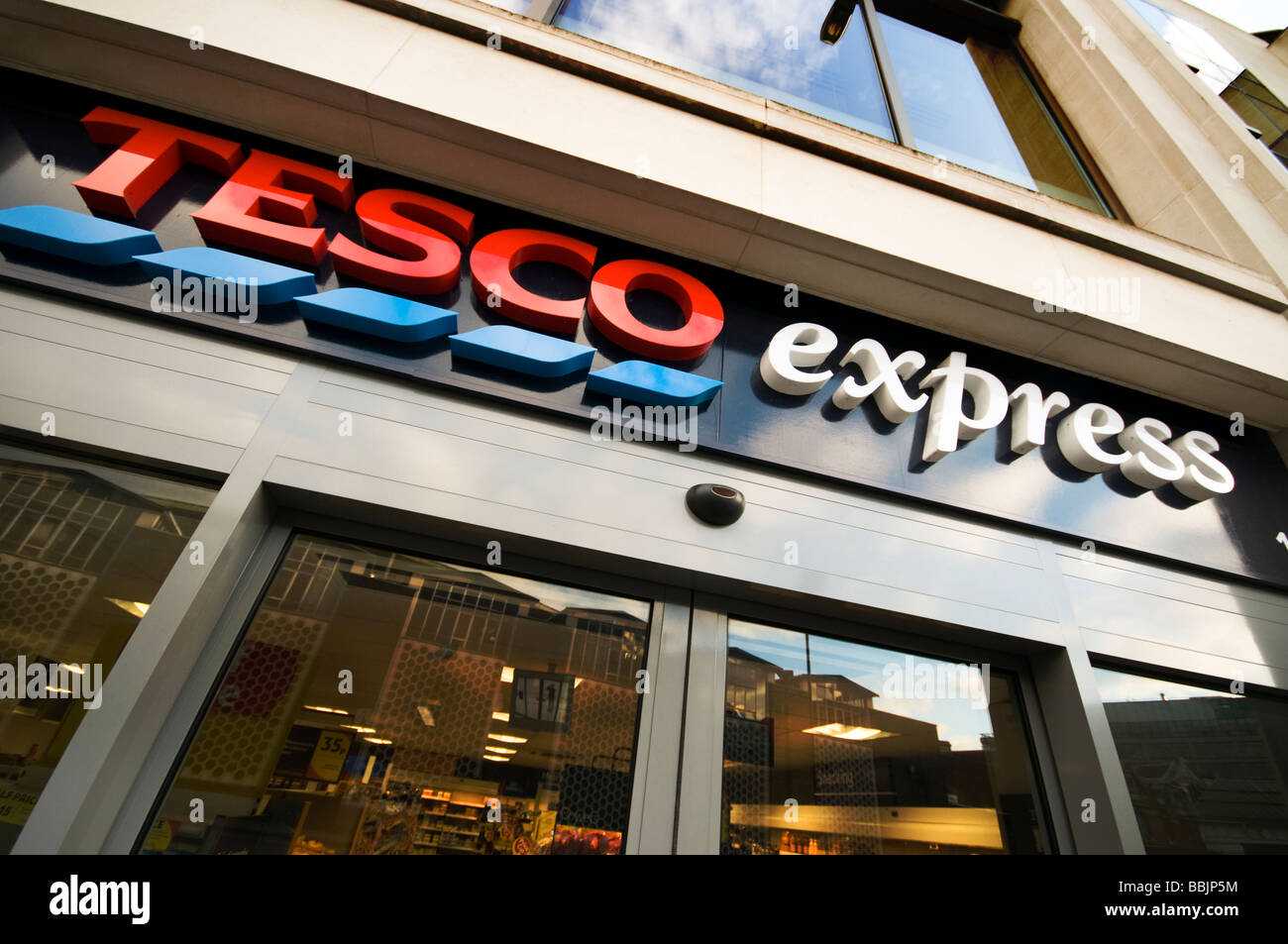 Tesco london -Fotos und -Bildmaterial in hoher Auflösung – Alamy