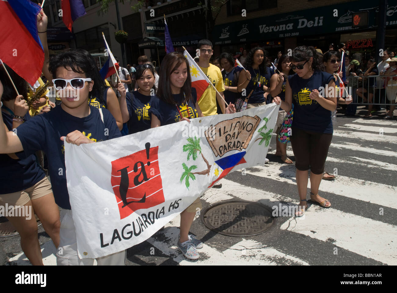 Asian philippines philippine oriental -Fotos und -Bildmaterial in hoher ...