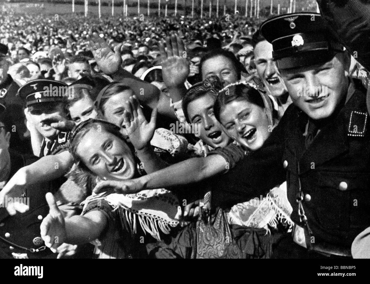 Adolf hitler gruß frau -Fotos und -Bildmaterial in hoher Auflösung – Alamy