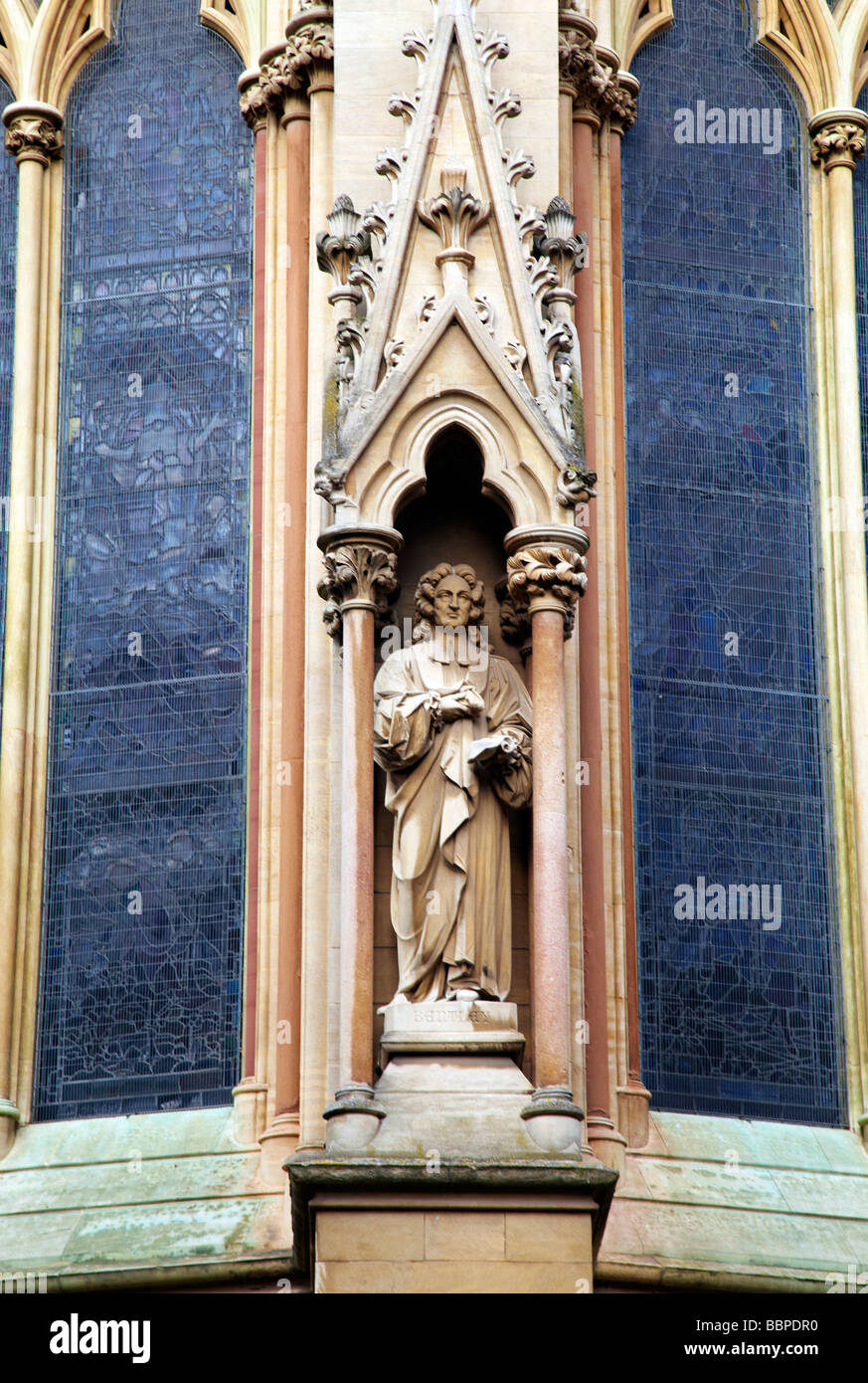 Trinity college statue -Fotos und -Bildmaterial in hoher Auflösung – Alamy