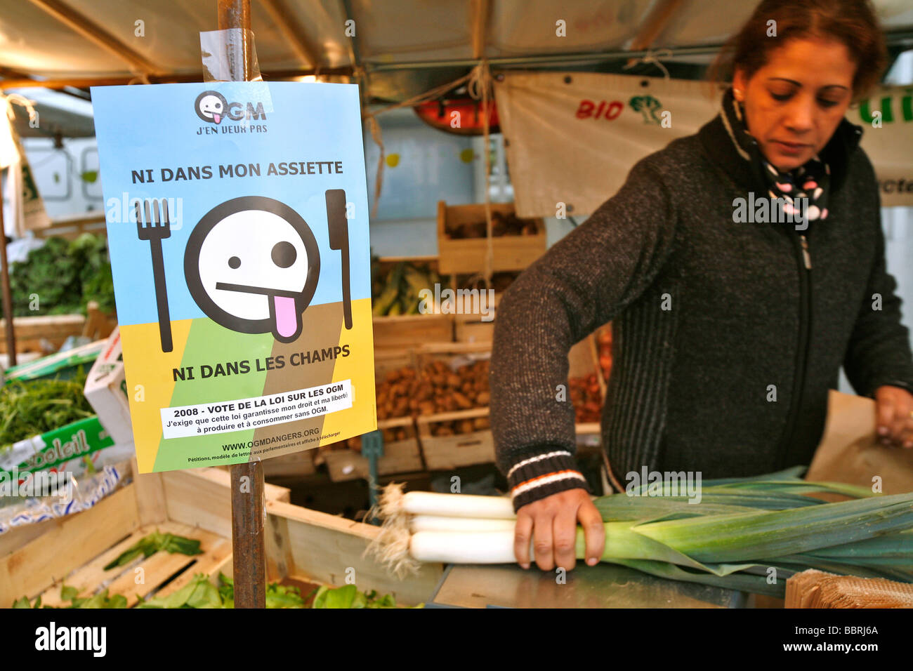 Anti gm slogan und flyer gm -Fotos und -Bildmaterial in hoher Auflösung ...