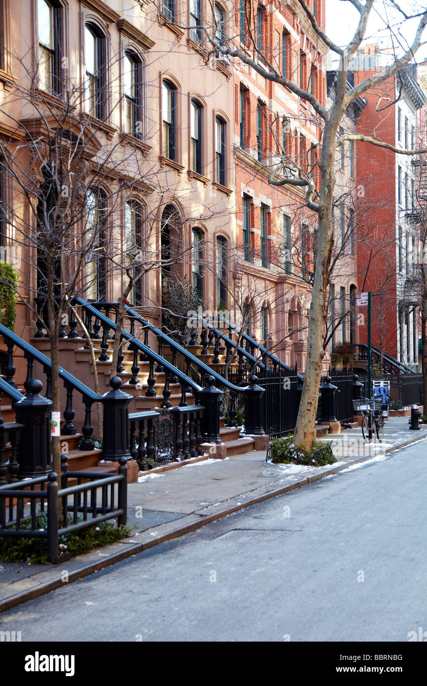 Stoop Häuser, Sandsteinhaus, New York Stockfotografie - Alamy