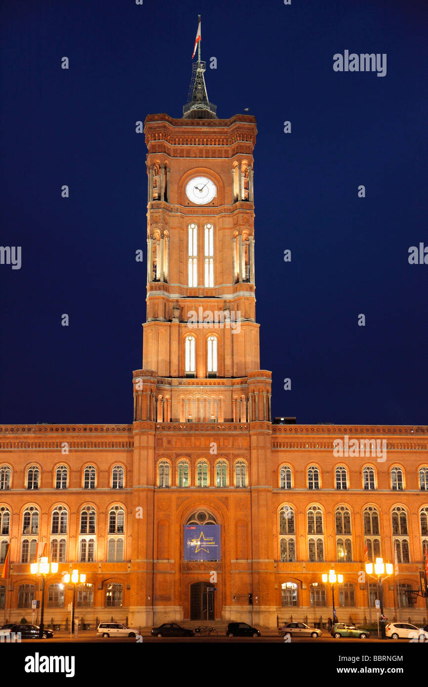 Das rote rathaus -Fotos und -Bildmaterial in hoher Auflösung – Alamy