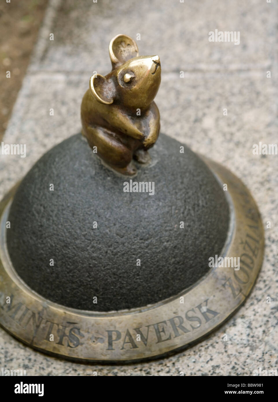 Statue maus -Fotos und -Bildmaterial in hoher Auflösung – Alamy