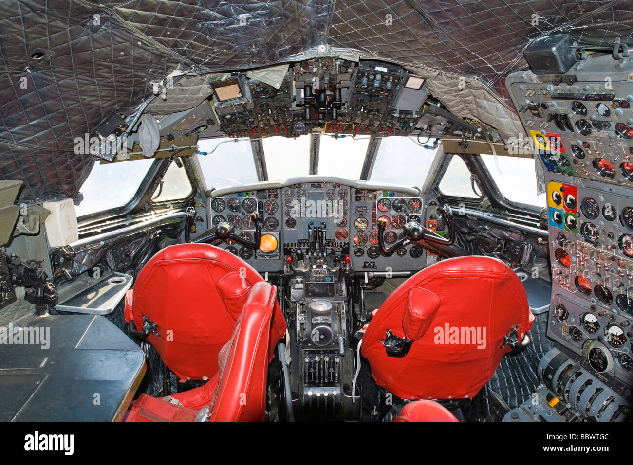 Komet flugzeuge -Fotos und -Bildmaterial in hoher Auflösung – Alamy