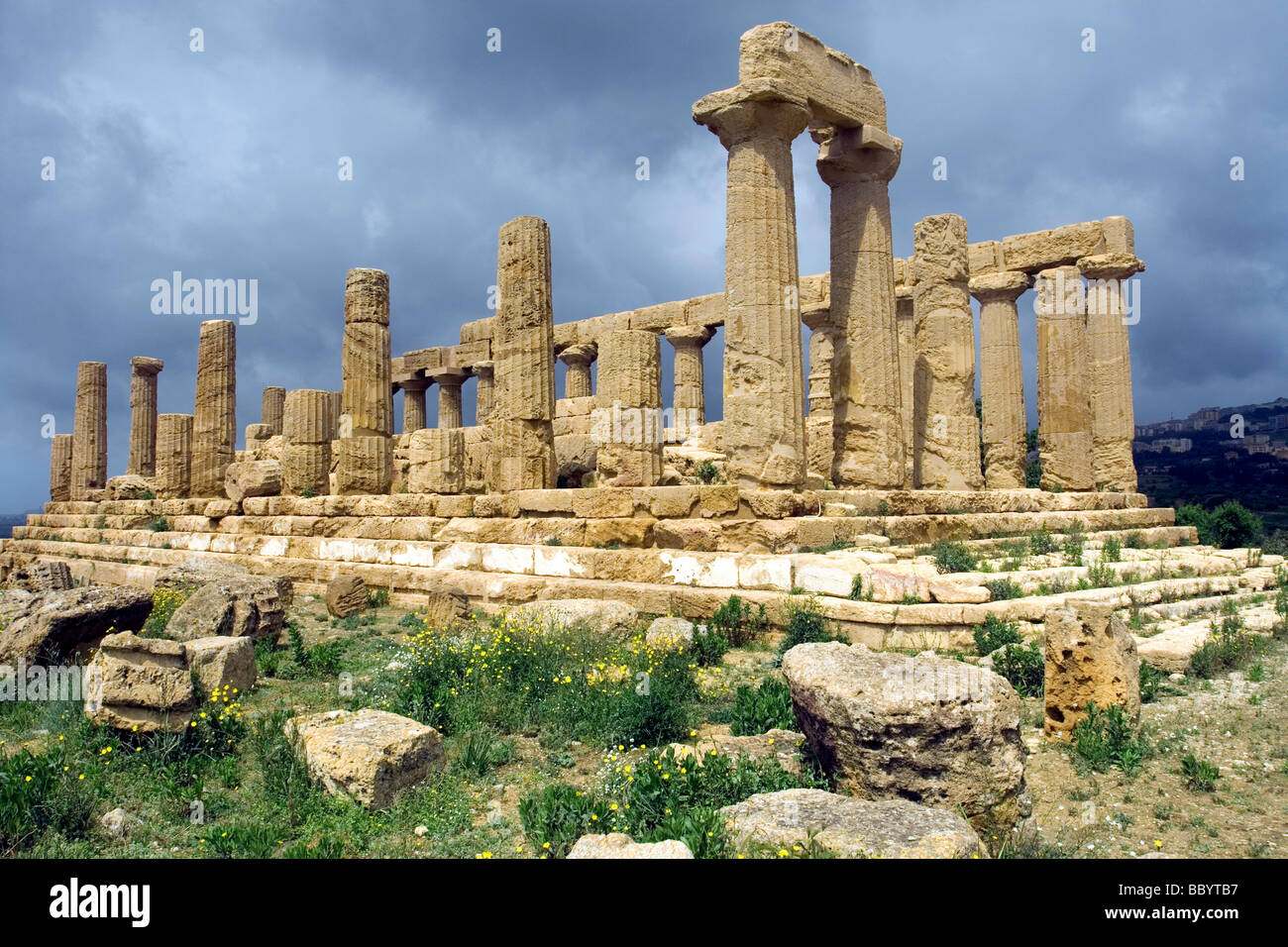 Griechisches tempeltal -Fotos und -Bildmaterial in hoher Auflösung – Alamy