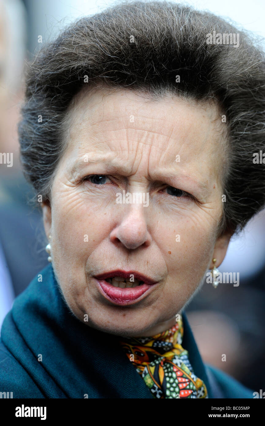 Anne brolly -Fotos und -Bildmaterial in hoher Auflösung – Alamy