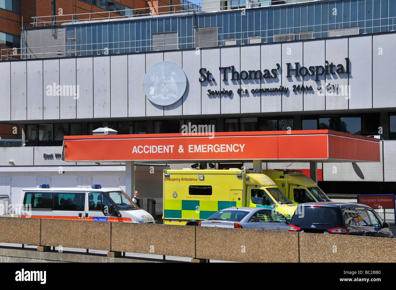 St. Thomas Hospital Unfall- und Notfall-Ambulanzen Stockfotografie - Alamy