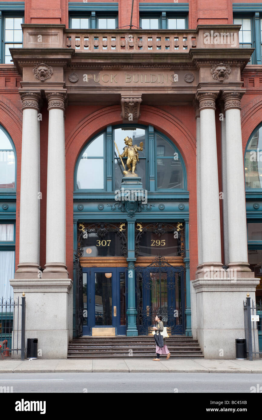 Puck building -Fotos und -Bildmaterial in hoher Auflösung – Alamy