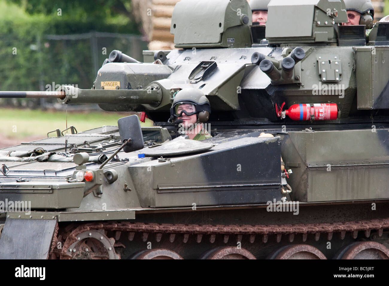 Panzer apc -Fotos und -Bildmaterial in hoher Auflösung – Alamy