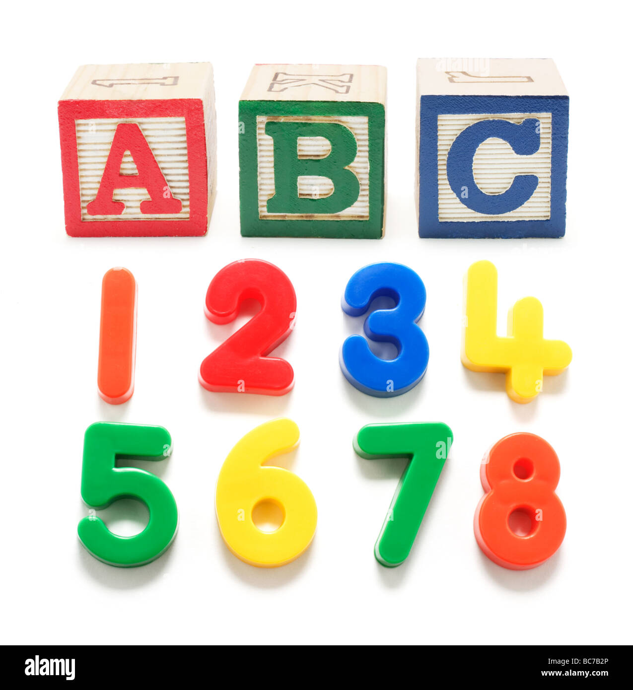 Letras y números del alfabeto de plástico -Fotos und -Bildmaterial in ...