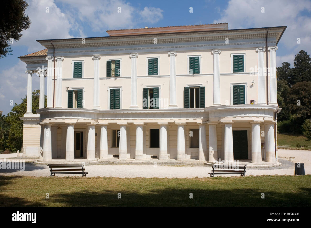 Palazzo torlonia -Fotos und -Bildmaterial in hoher Auflösung – Alamy