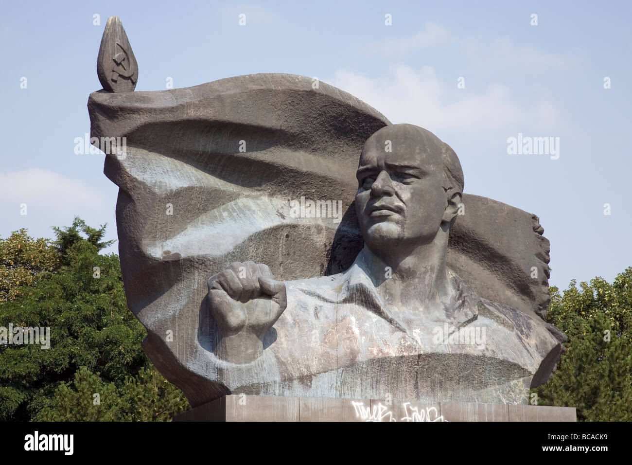 Ernst thalmann statue Stockfotos und -bilder Kaufen - Alamy