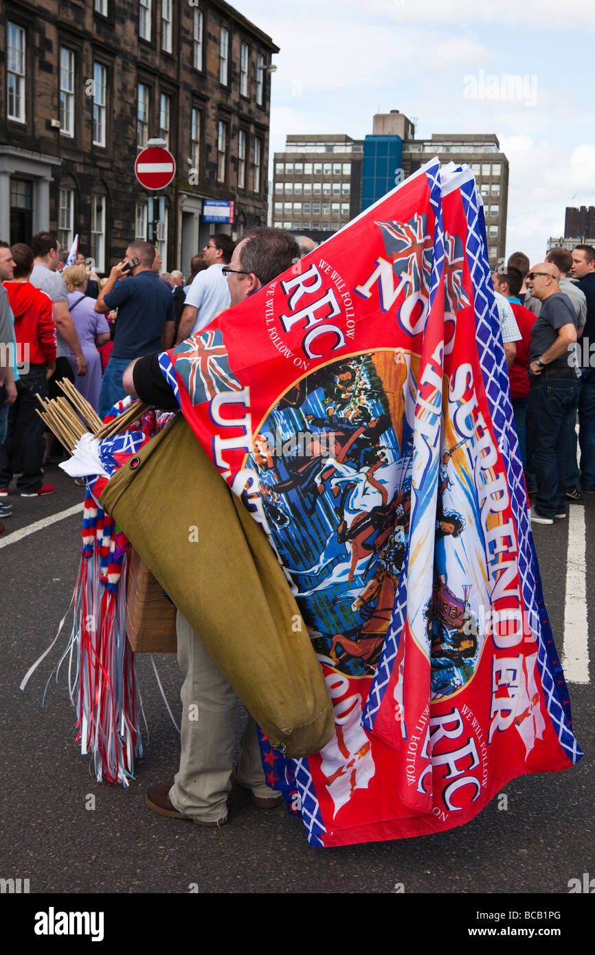 Protestantische flaggen bei der parade -Fotos und -Bildmaterial in ...